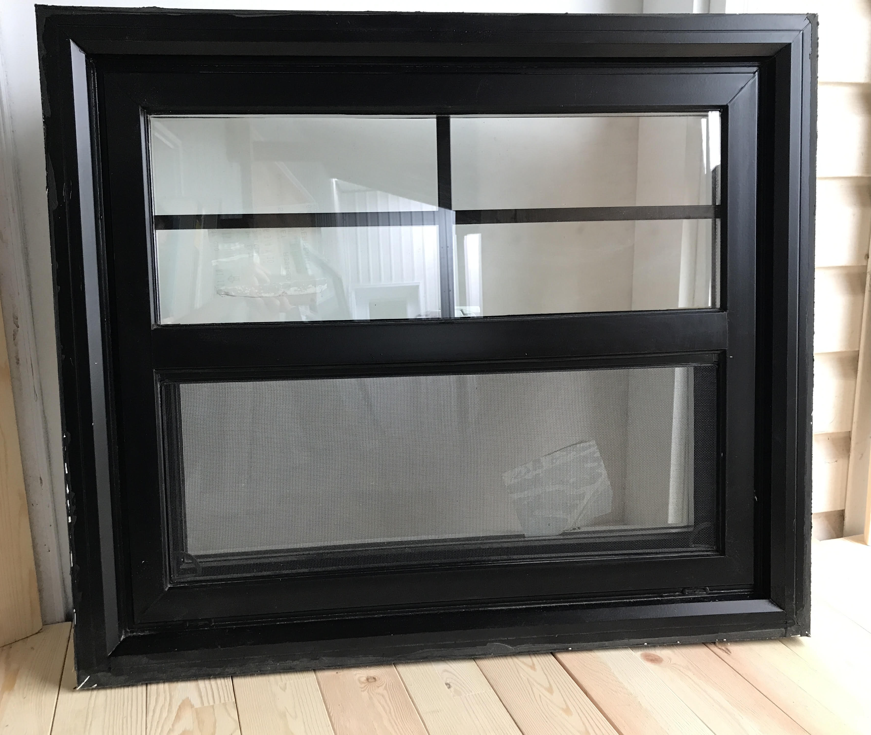 30 1/2"(W) x 25 1/2"(H) Single Hung, black, with 2x2 grills, 1-1/2" BM ...